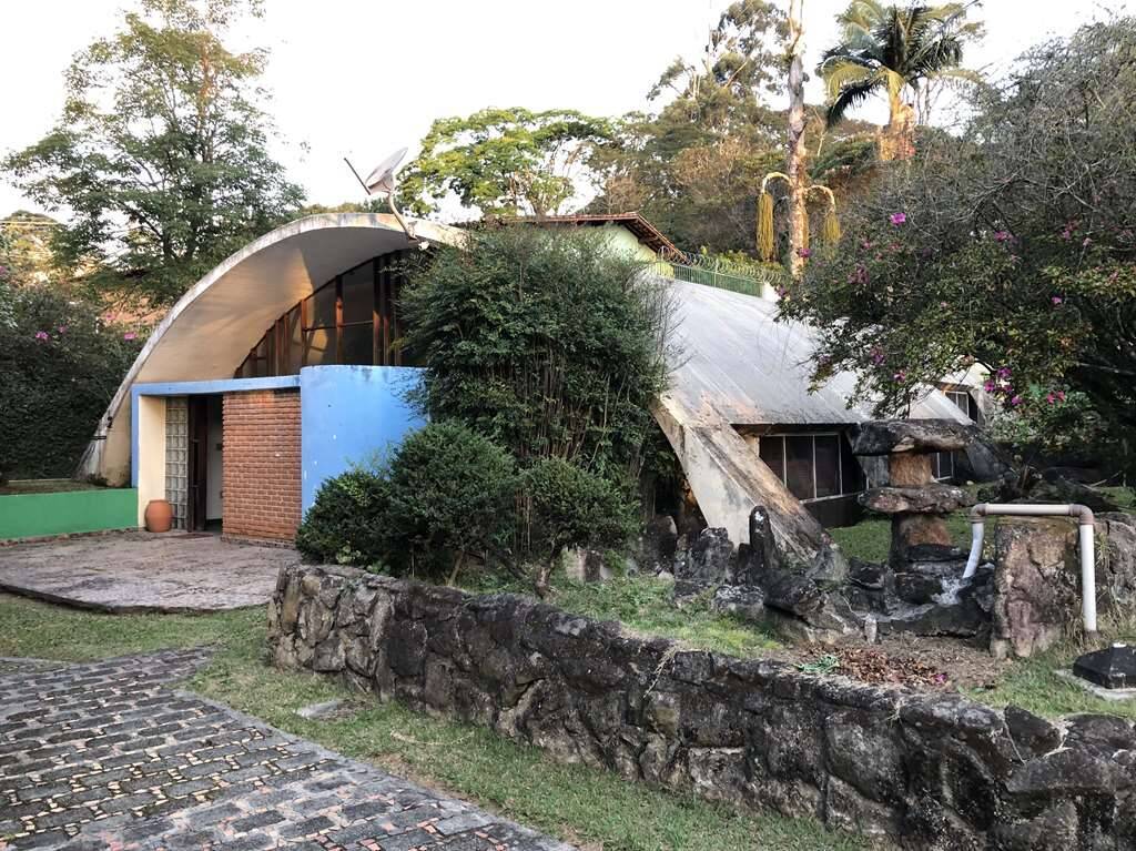 Casa Bernardo Issler: Um Ícone da Arquitetura Brasileira! - 1220
